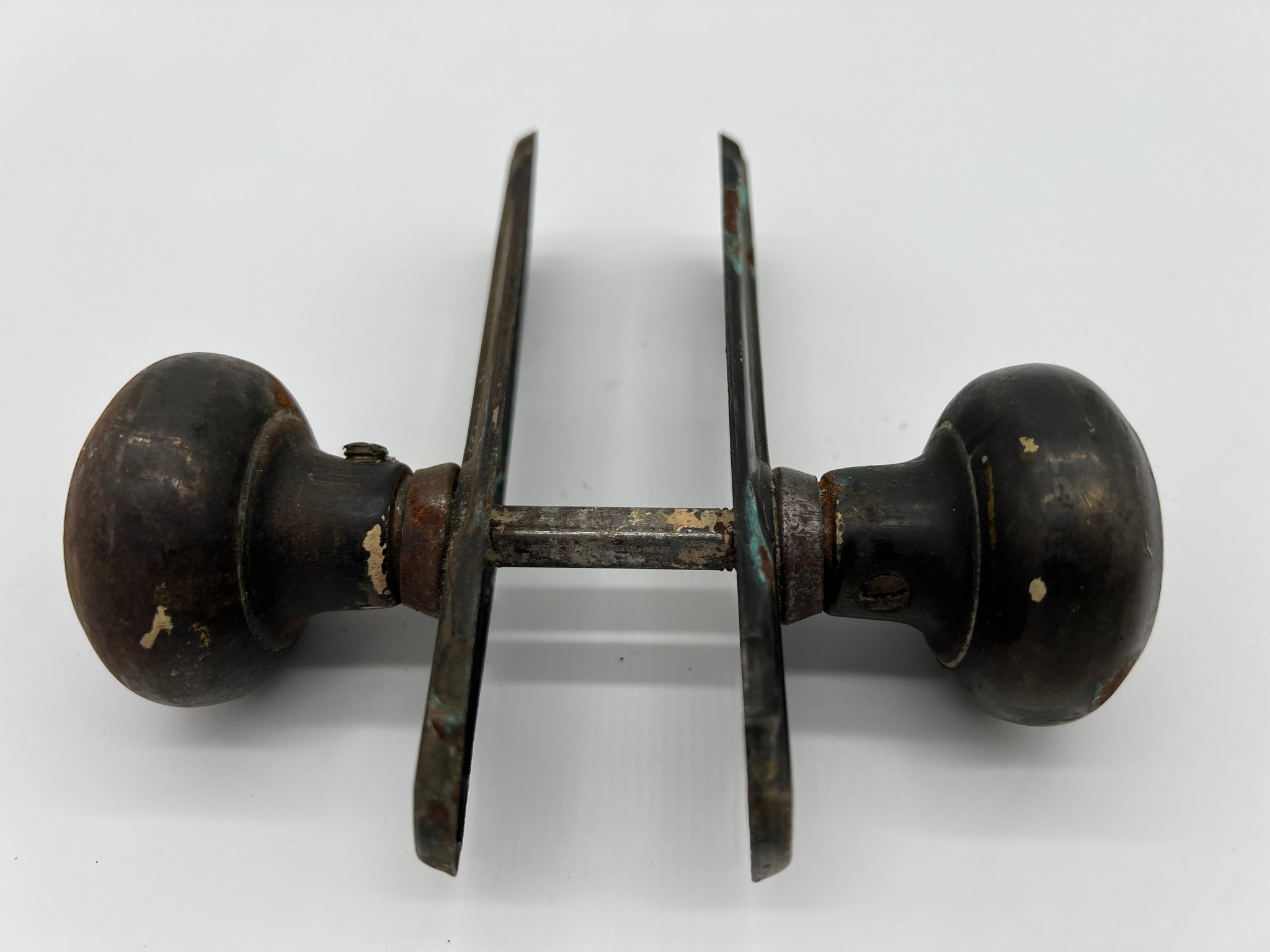 antique door knobs with skeleton key